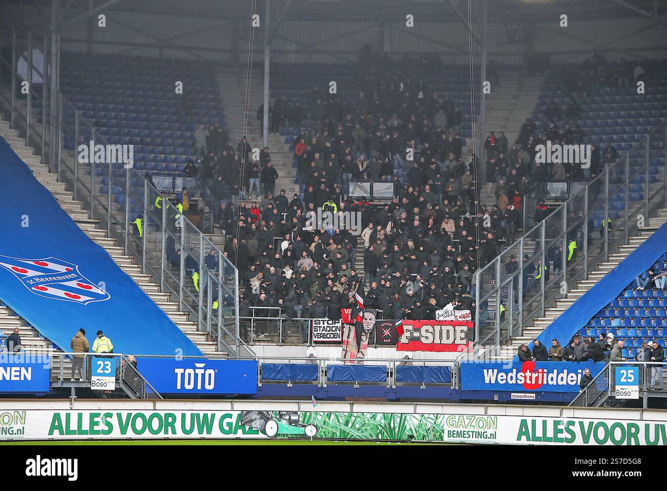Heerenveen, Netherlands. 19th Jan, 2025. HEERENVEEN - 19-01-2025, Abe Lenstra Stadion. Dutch ...