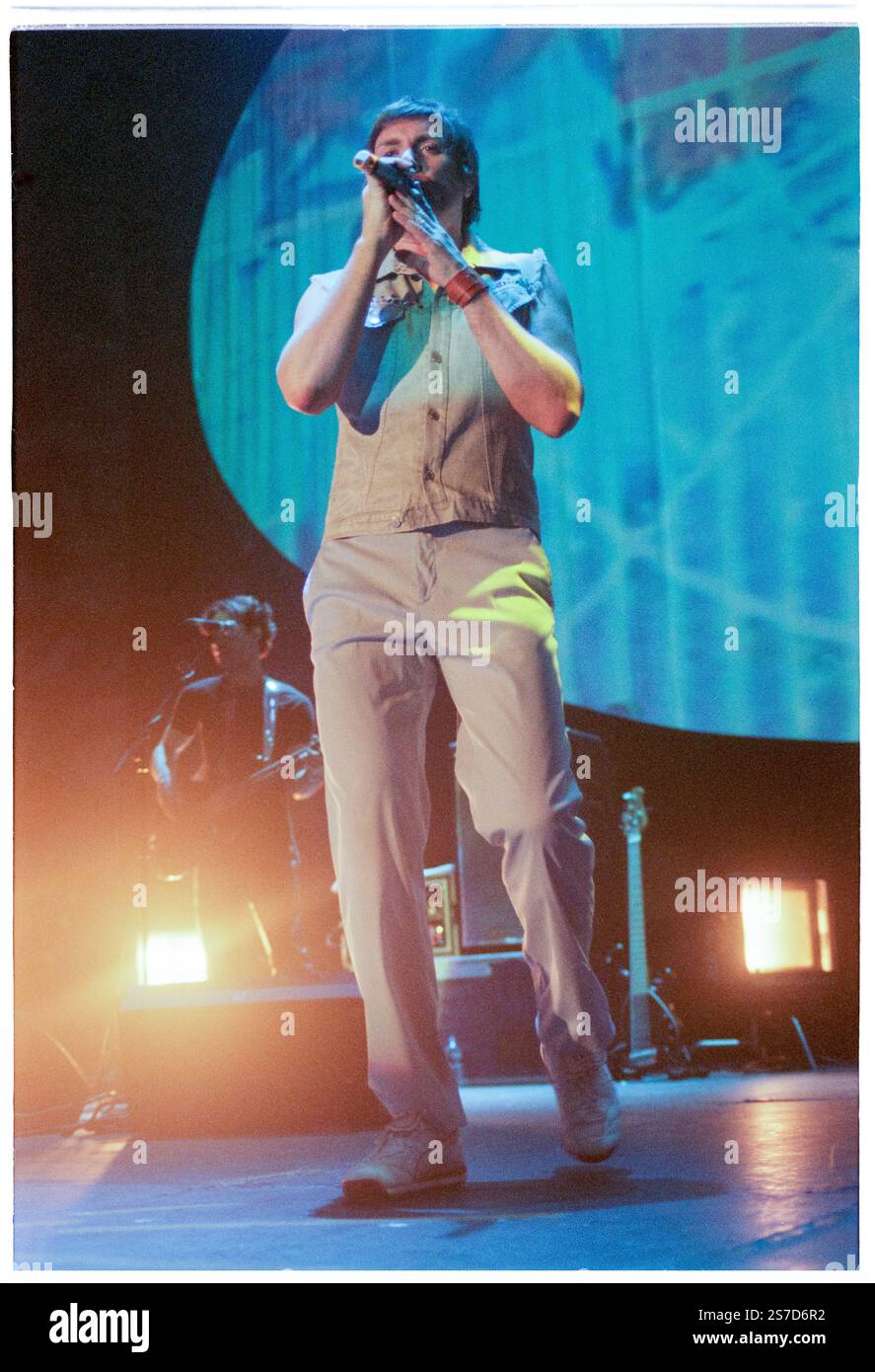 SIMON LE BON, DURAN DURAN, CONCERT, 2000: Simon Le Bon the singer of ...