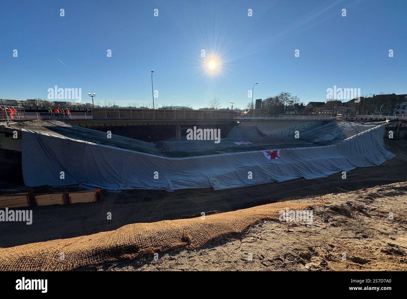 Waren, Germany. 19th Jan, 2025. The north bridge has collapsed. One of ...