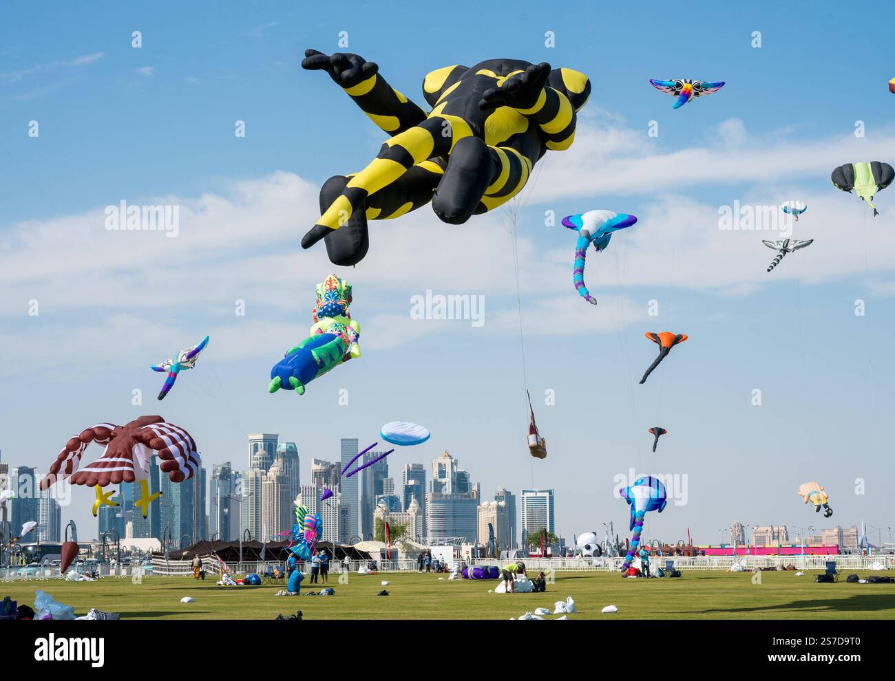 QATAR KITE FESTIVAL 2025 Participants are flying their kites during the ...