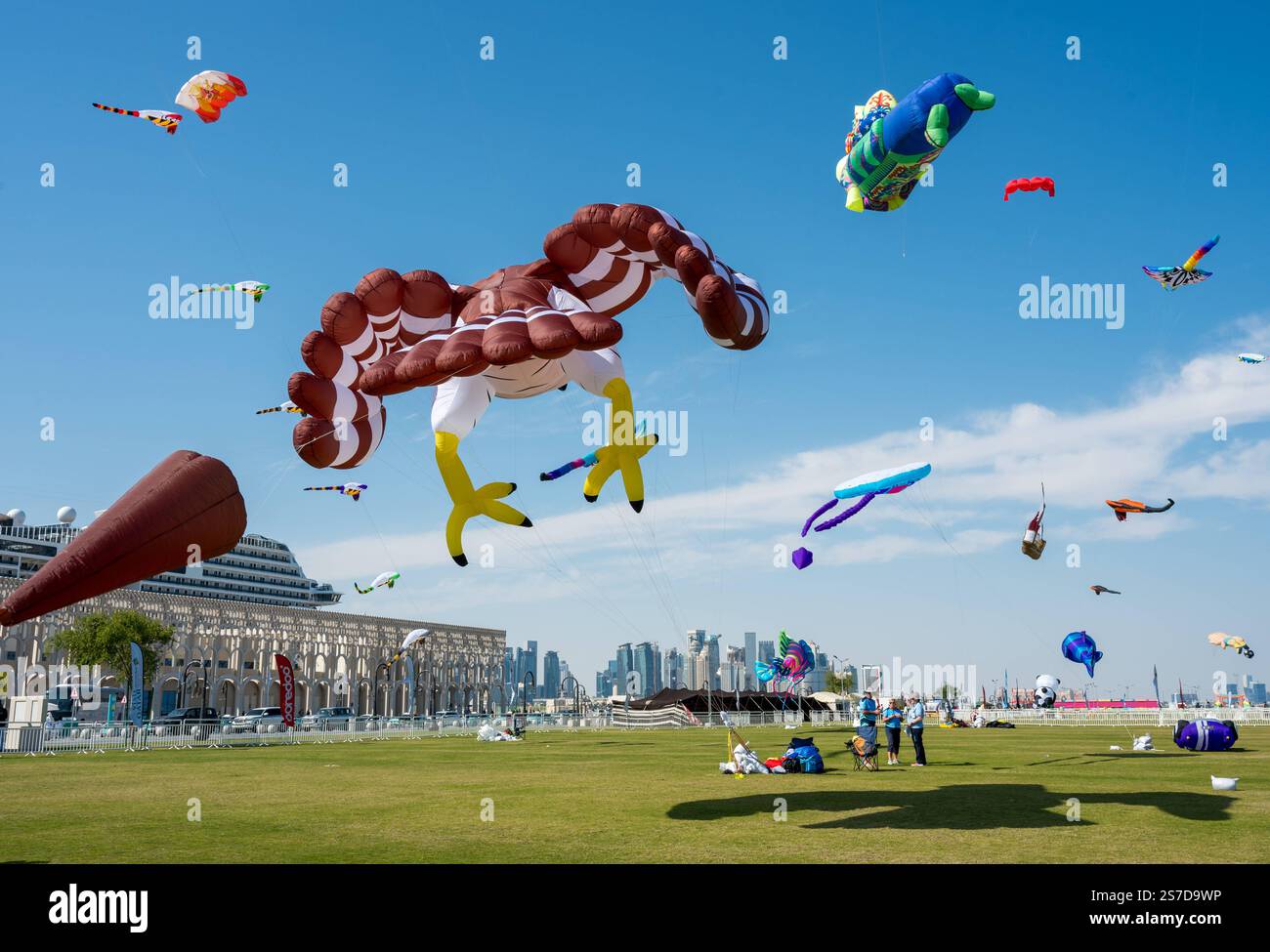QATAR KITE FESTIVAL 2025 Participants are flying their kites during the ...