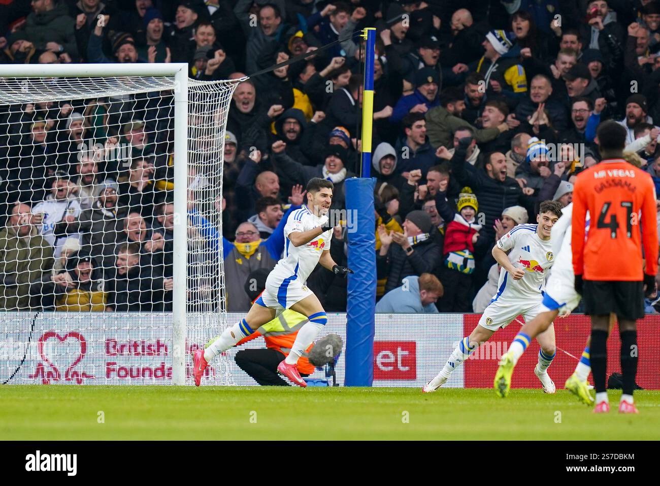 Leeds, UK. 19th Jan, 2025. Leeds United midfielder Manor Solomon (14 ...