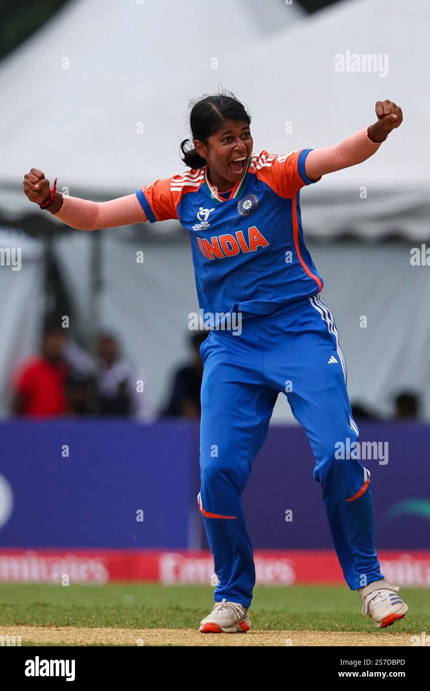 KUALA LUMPUR, - JANUARY 19: Joshitha VJ of India celebrate after Sanika ...