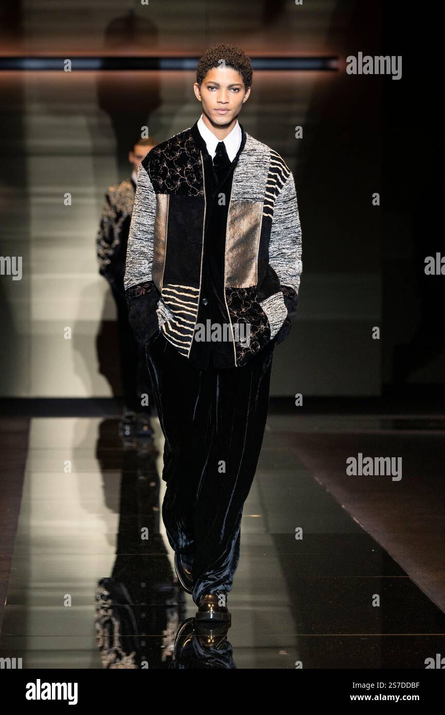 Jeranimo van Russel Milan Fashion Week - Men F/W 2025-26 Emporio Armani fashion show Catwalk ...