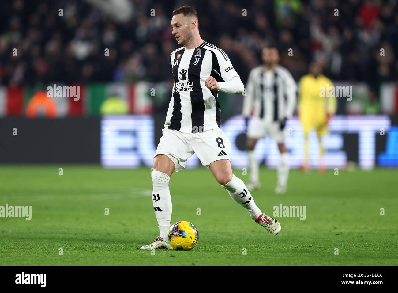 Torino, Italy. 18th Jan, 2025. Teun Koopmeiners of Juventus Fc in ...