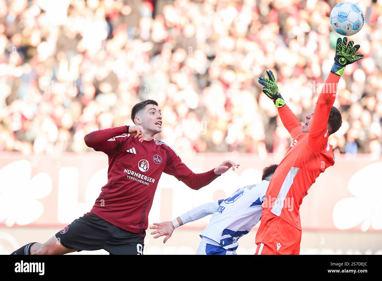 Nuremberg, Germany. 19th Jan, 2025. Soccer: Bundesliga 2, 1. FC Nürnberg - Karlsruher SC ...