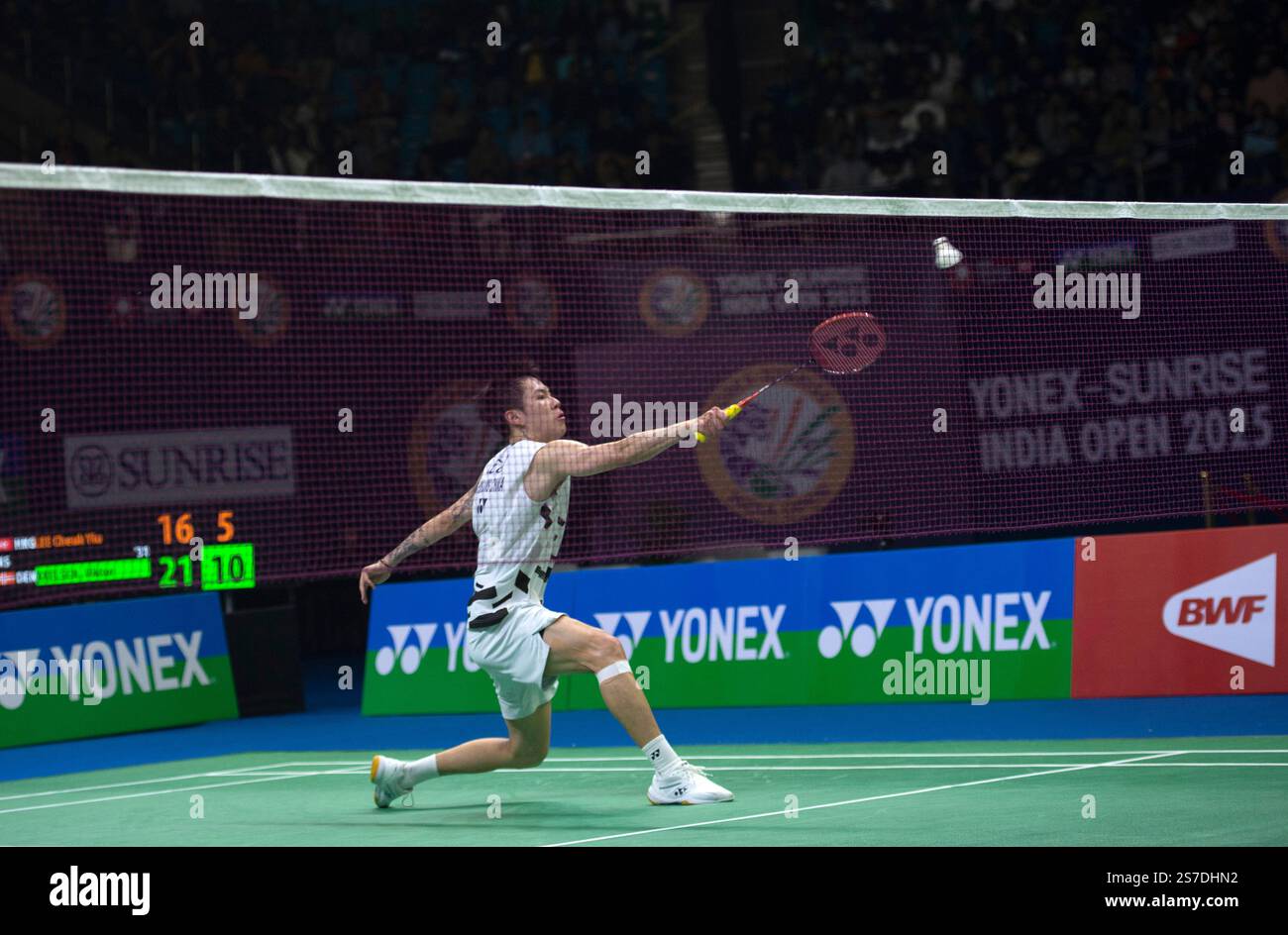 New Delhi, India. 19th Jan, 2025. Lee Cheuk Yiu competes during the men ...