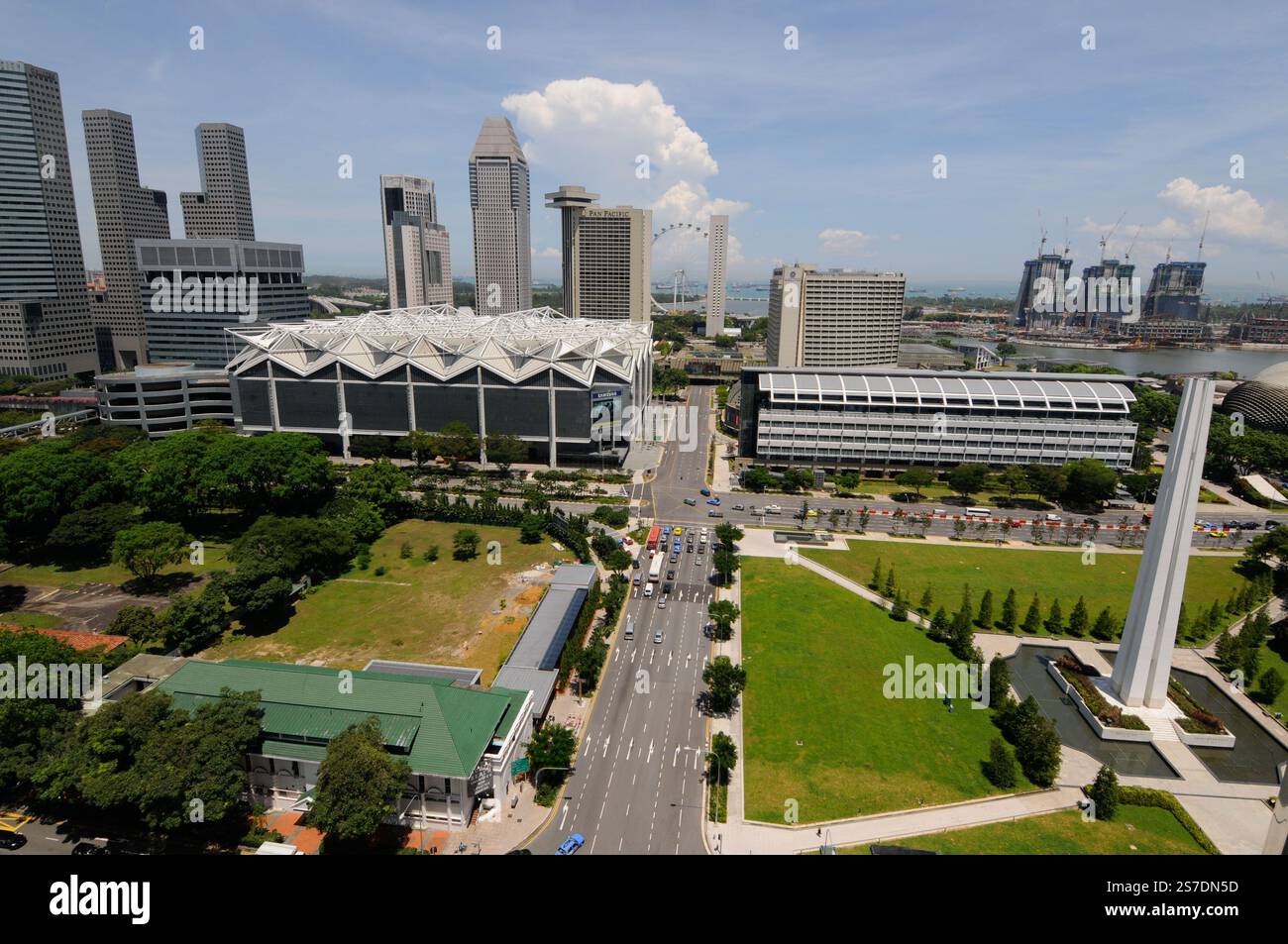 Looking towards up Raffles Boulevard and Suntec City in Singapore Stock ...