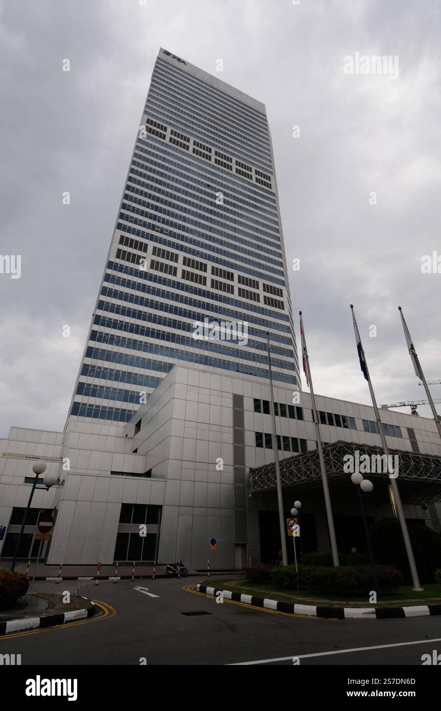 Singapore Ministry of Transport and the port authority housed in the ...