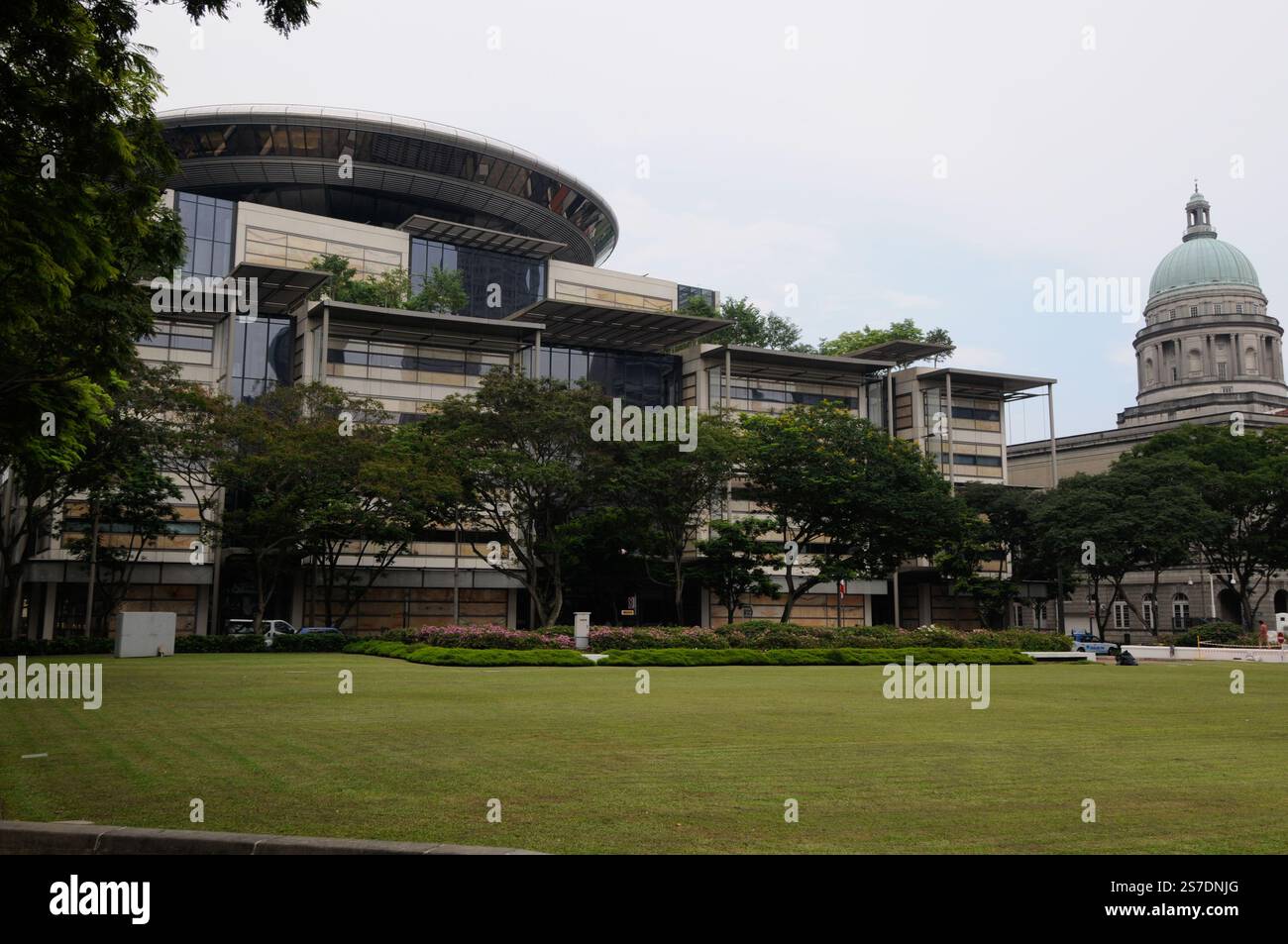 The new Singapore Supreme Court in Parliament Place, Singapore Stock ...