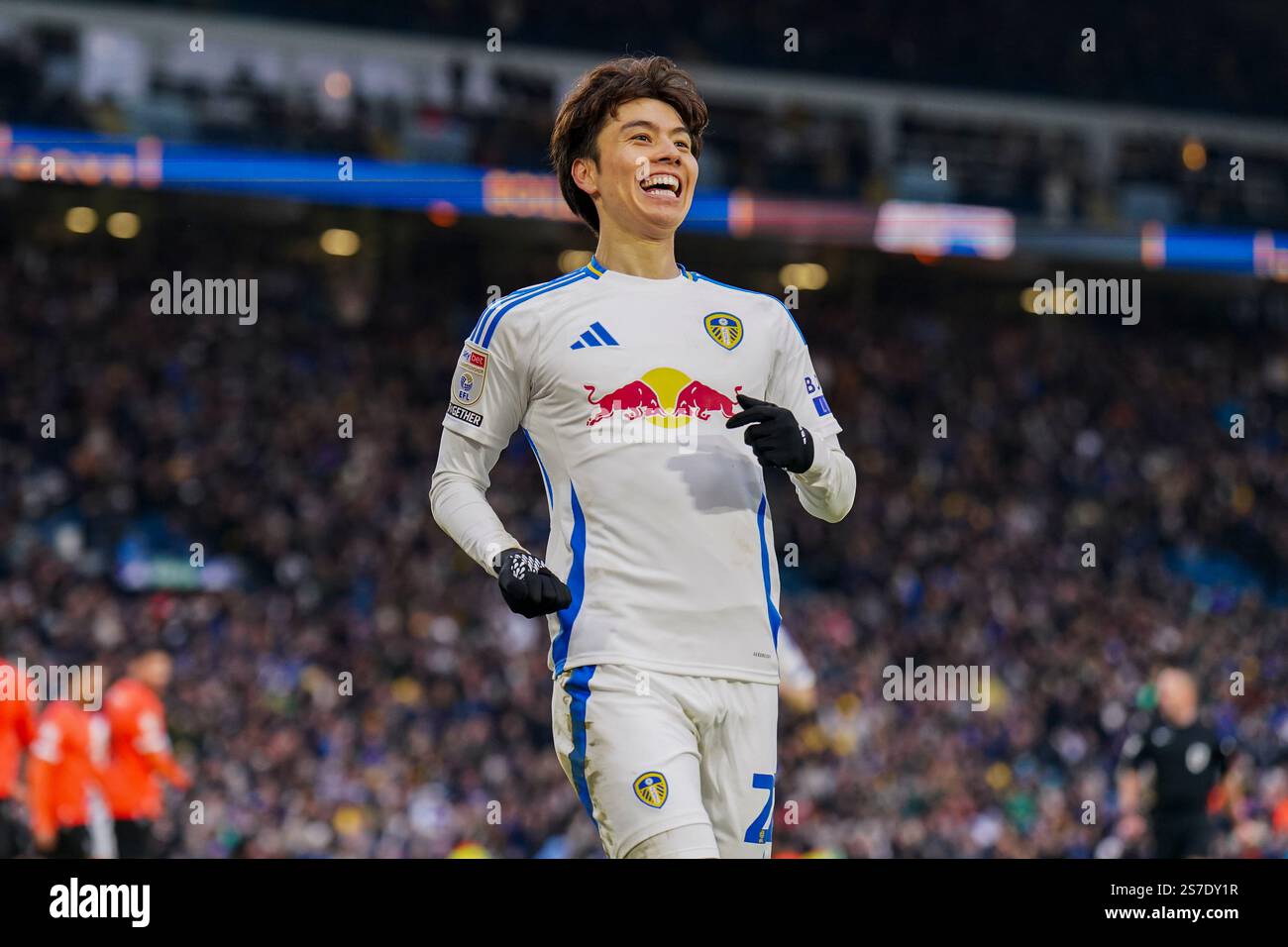 Leeds, UK. 19th Jan, 2025. Leeds United midfielder Ao Tanaka (22 ...