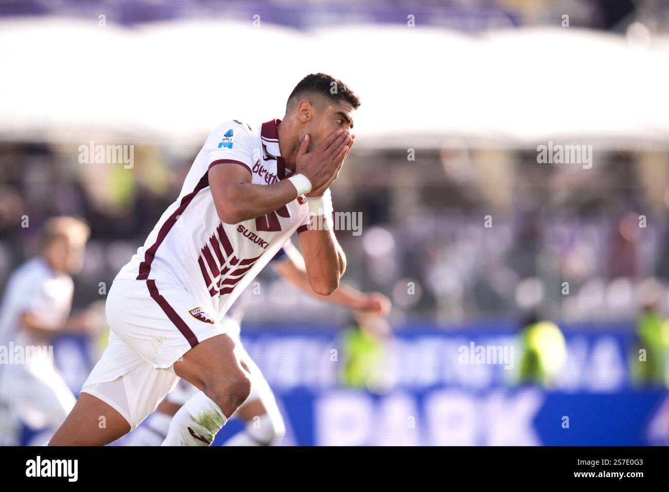 Firenze, Italia. 19th Jan, 2025. Torino's Adam Masina reacts after ...