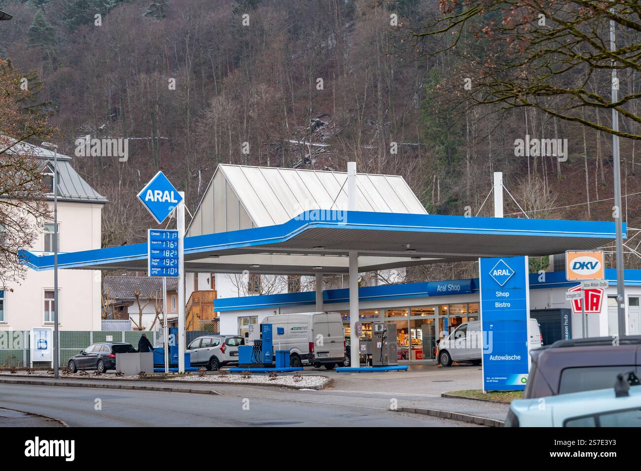Aral petrol station building exterior. Filling fossil fuels in the cars ...