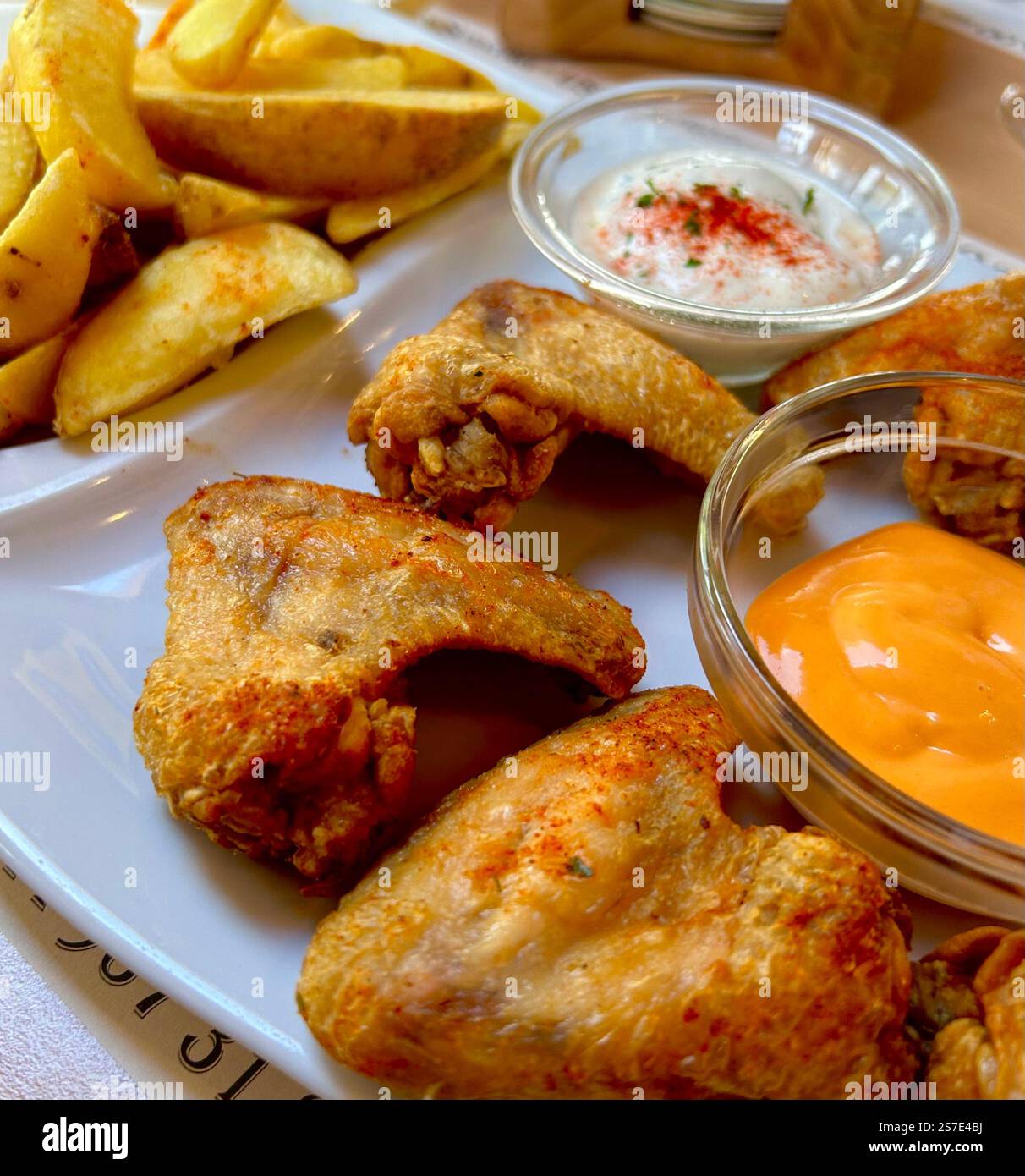 Crispy fried chicken cuts hi-res stock photography and images - Alamy