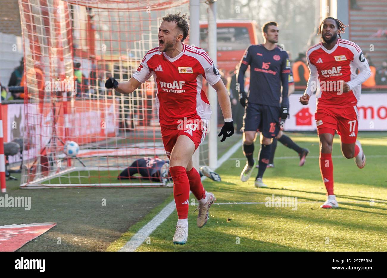 Berlin, Germany. 19th Jan, 2025. Soccer: Bundesliga, 1. FC Union Berlin ...