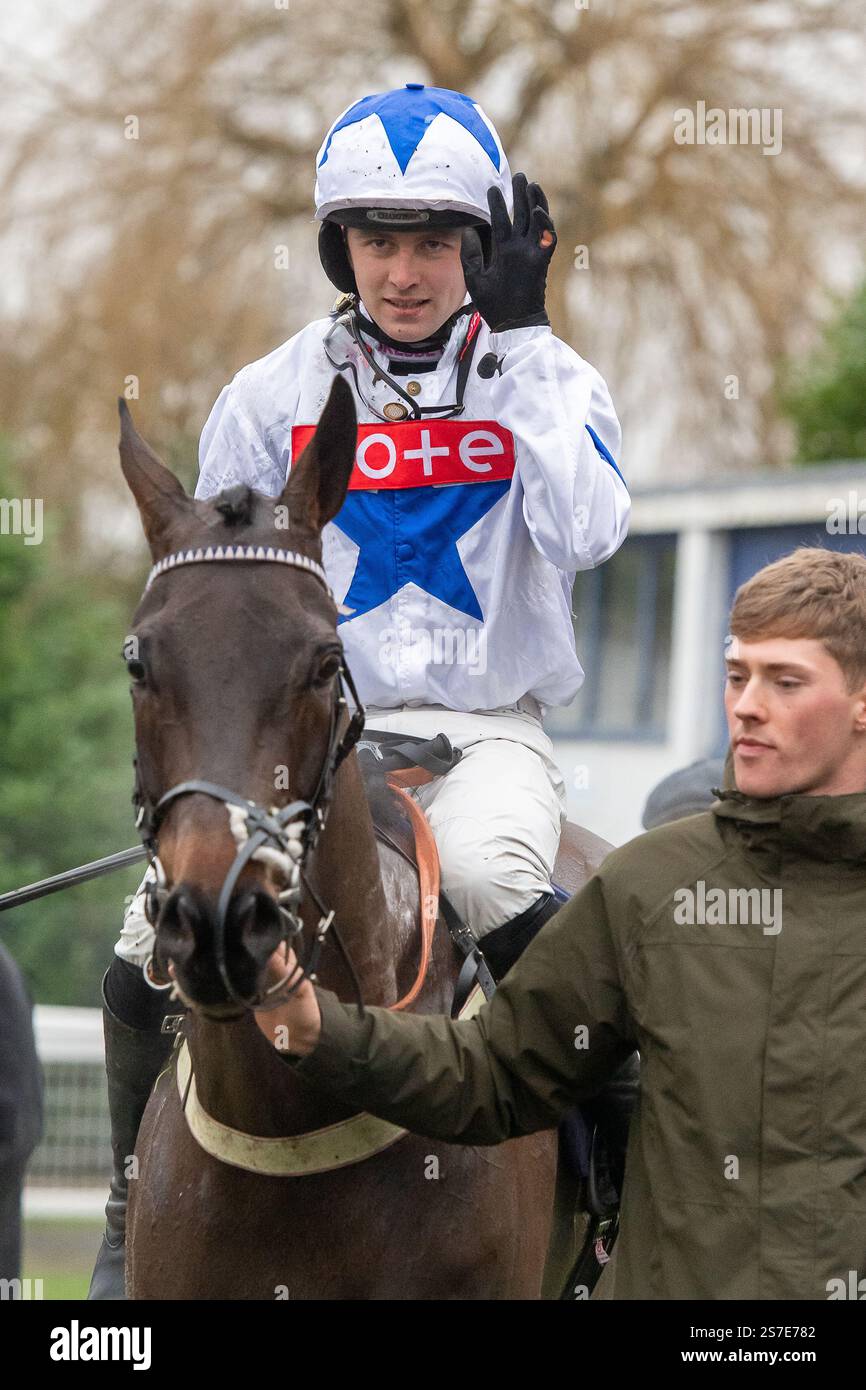 Windsor, Berkshire, UK. 19th January, 2025. TITAN DISCOVERY ridden by ...