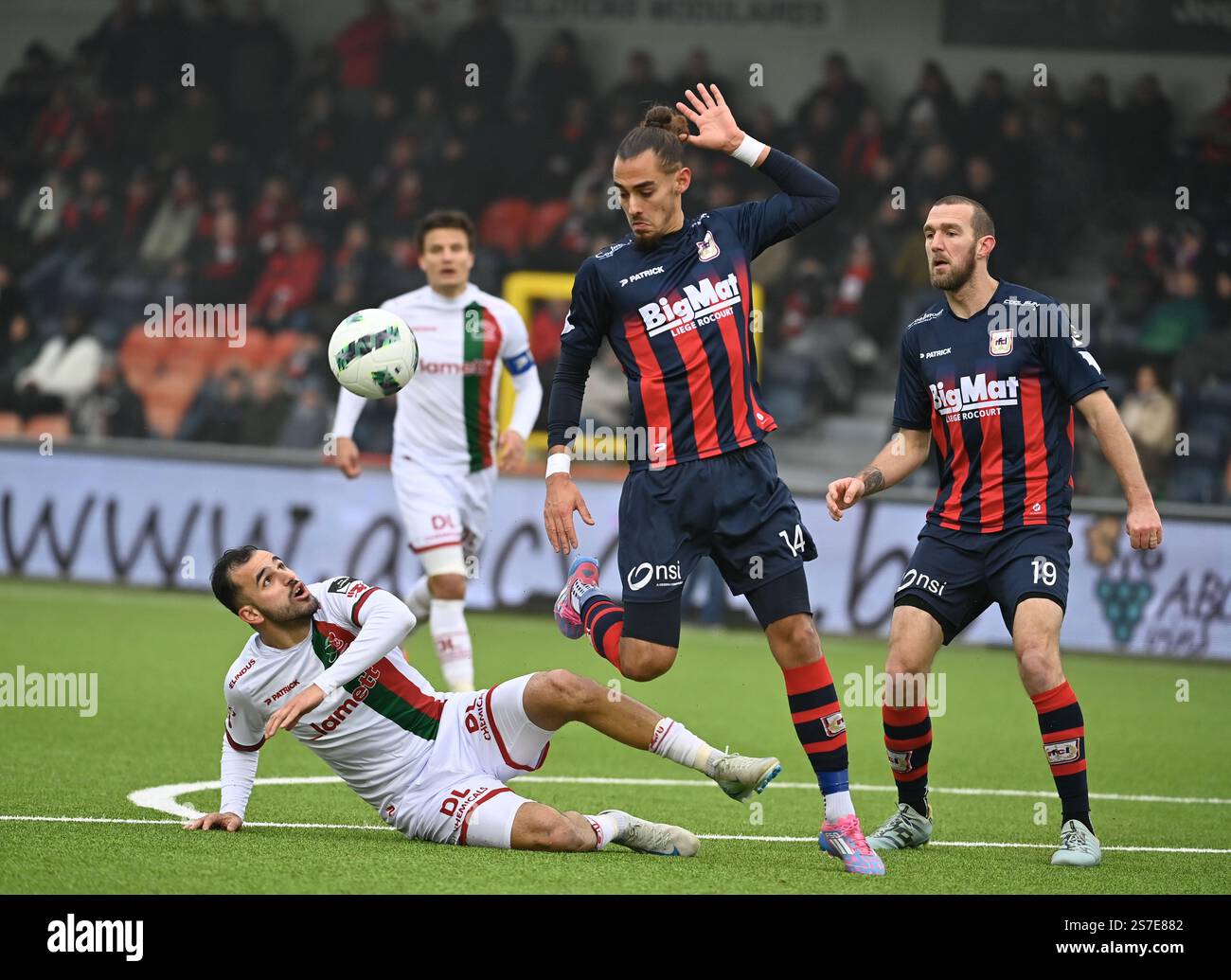 Liege, Belgium. 19th Jan, 2025. Essevee's Stavros Gavriel and Liege's ...