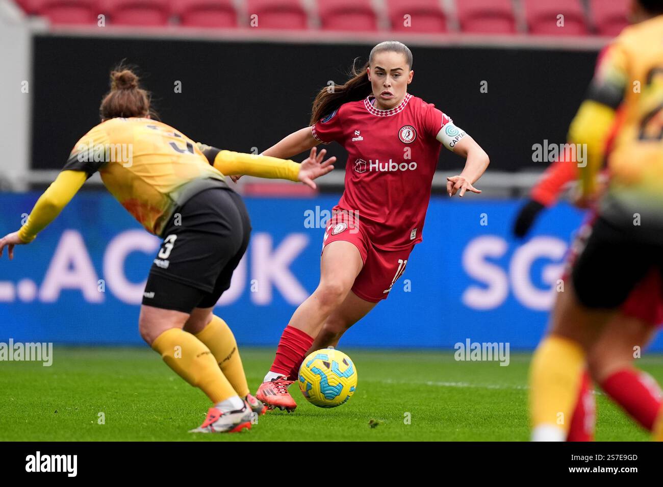 London City Lionesses' Emma Mukandi (left) and Bristol City's Jamie-Lee ...