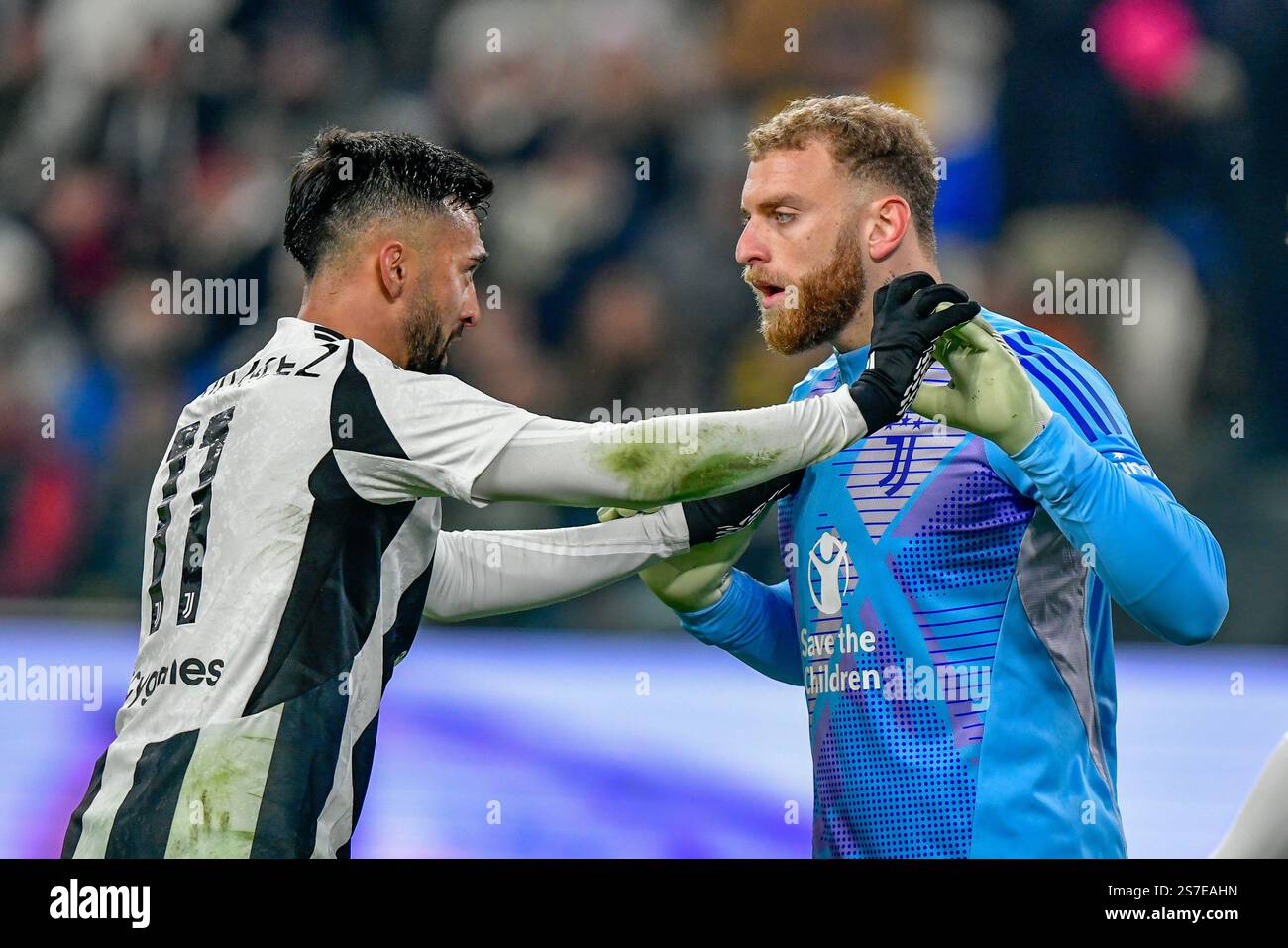 Turin, Italy. 18th Jan, 2025. Goalkeeper Michele Di Gregorio (29) and ...