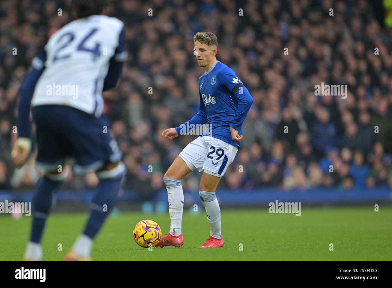 Goodison Park, Liverpool, UK. 19th Jan, 2025. Premier League Football ...
