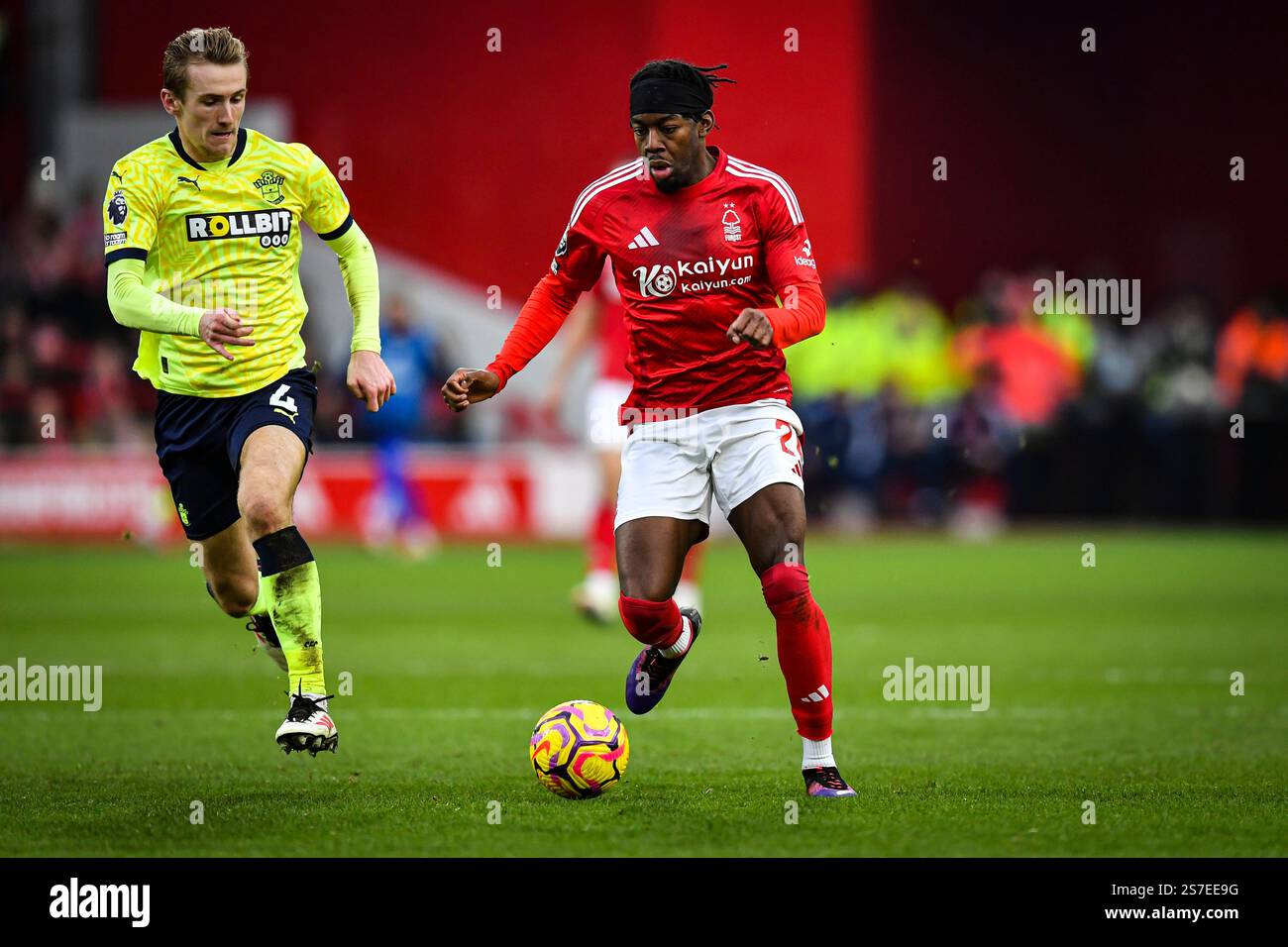 The City Ground, Nottingham, UK. 19th Jan, 2025. Premier League ...