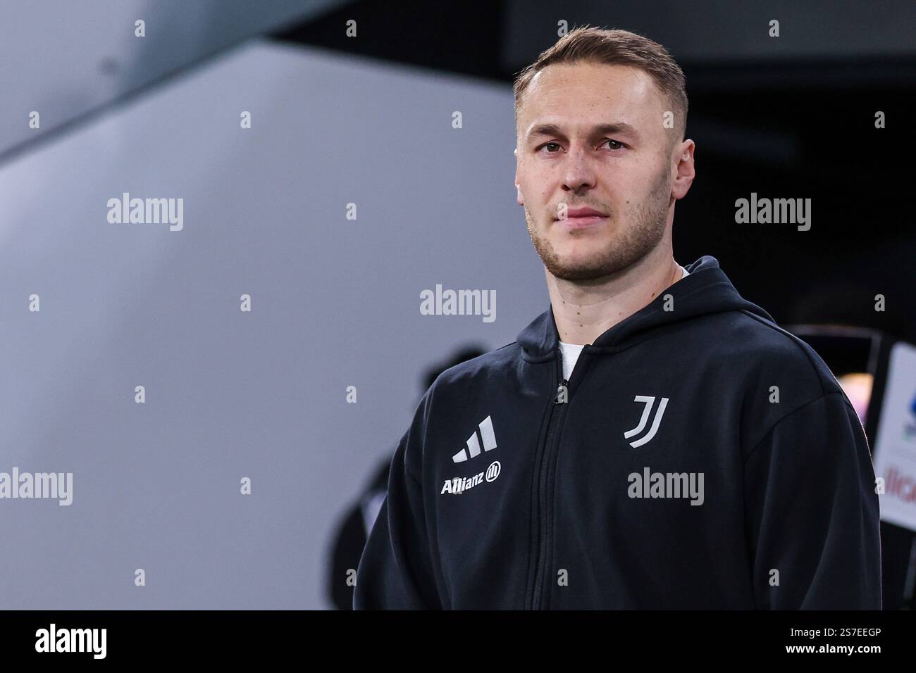 Turin, Italien. 18th Jan, 2025. Teun Koopmeiners of Juventus FC looks ...