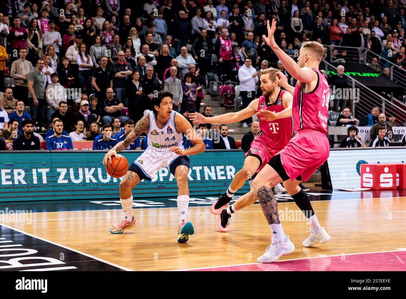 Bonn, Deutschland. 19th Jan, 2025. Kamaka Hepa (Frankfurt Skyliners, 44 ...