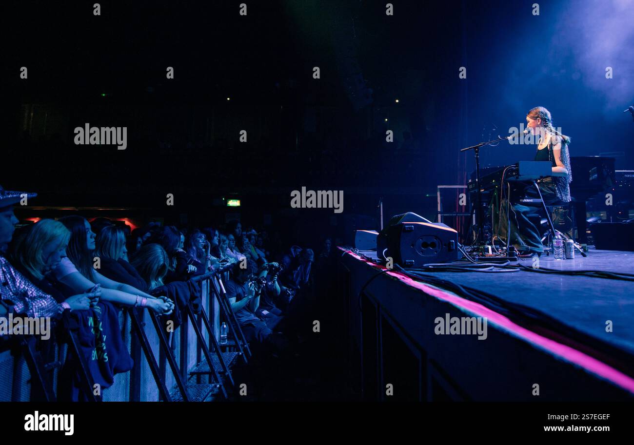 Hetta Feltzon performs live at the o2 ritz manchester uk, 16th january ...