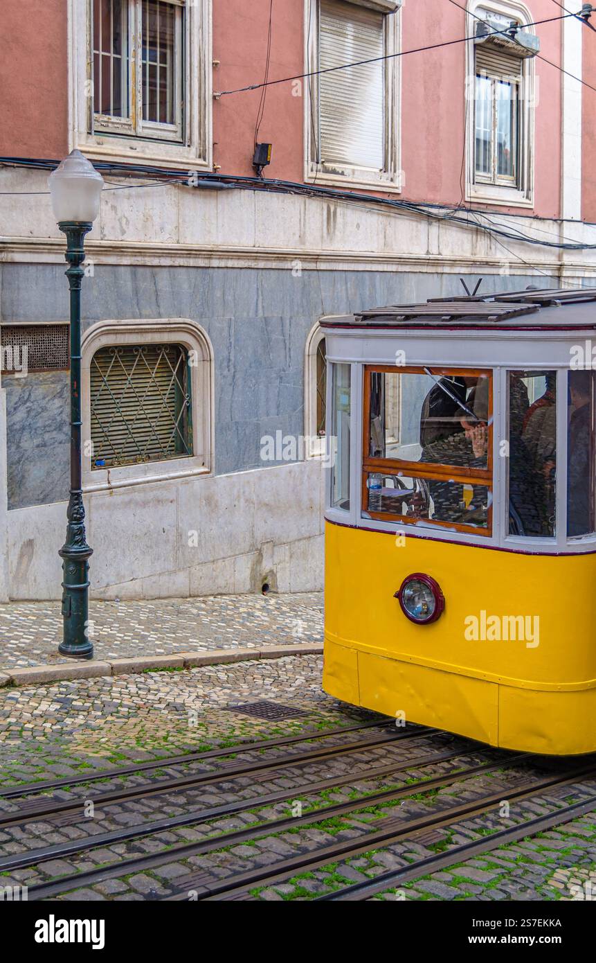 LISBON, PORTUGAL - NOVEMBER 8, 2014: The Gloria Funicular (Ascensor da ...