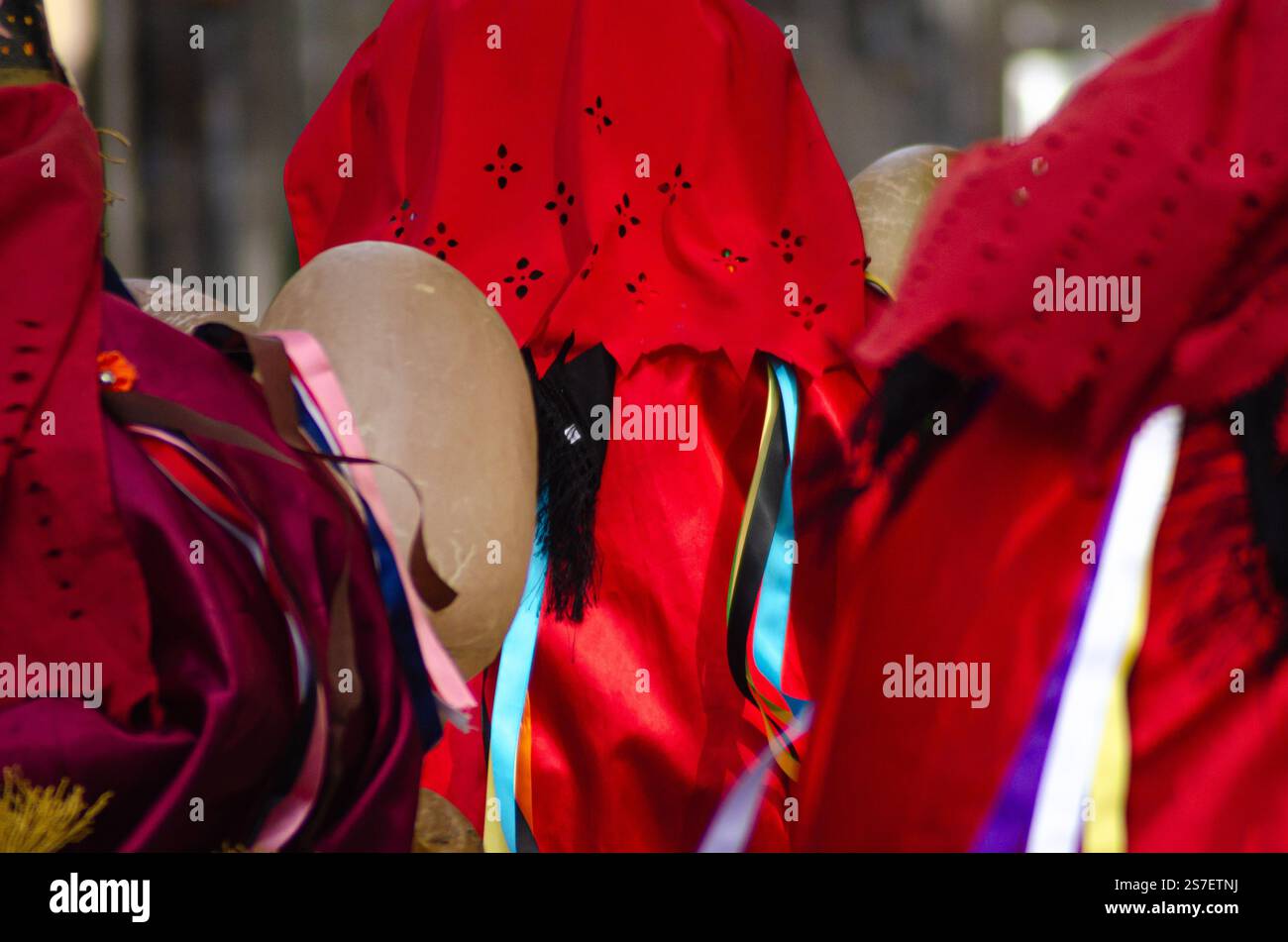 pantallas running seen from behind, the Pantalla is the traditional ...