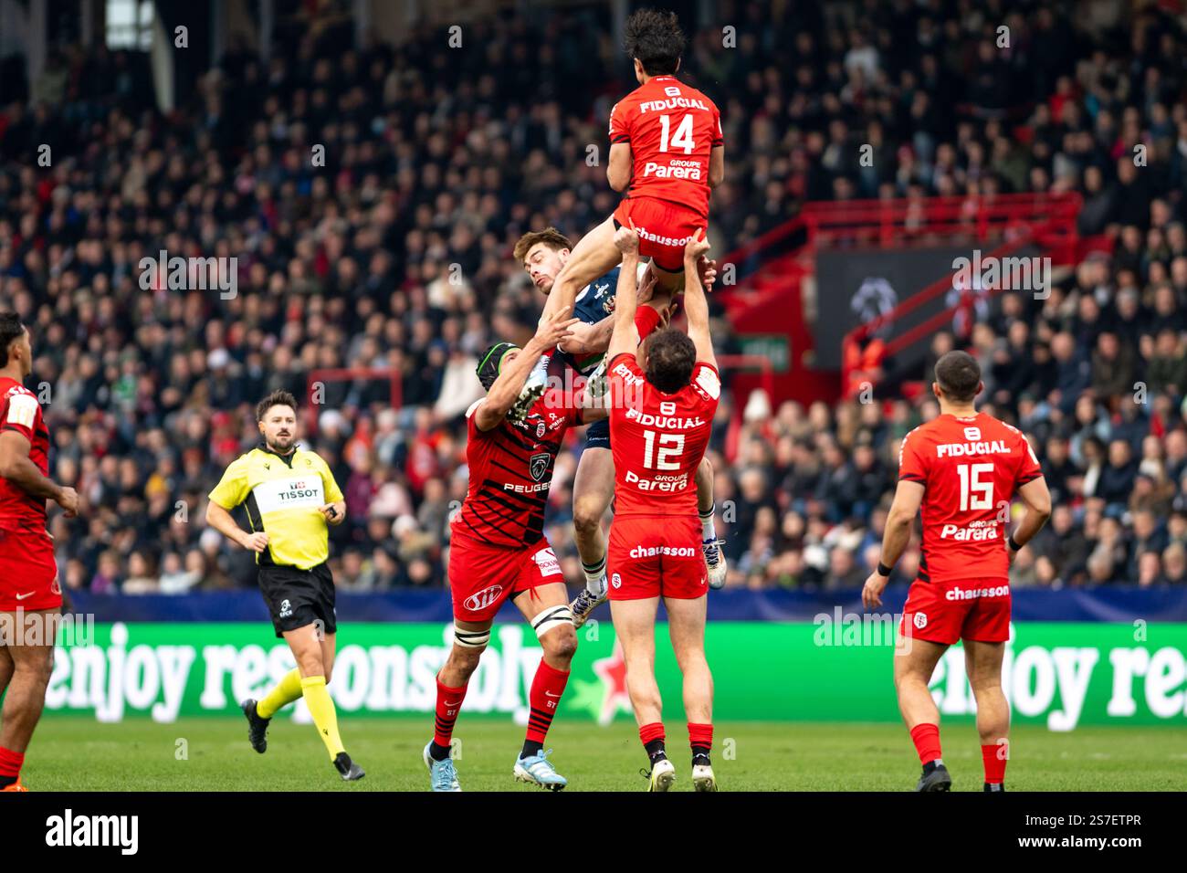 Toulouse, France. 19th Jan, 2025. Ollie Hassell Collins of Leicester ...