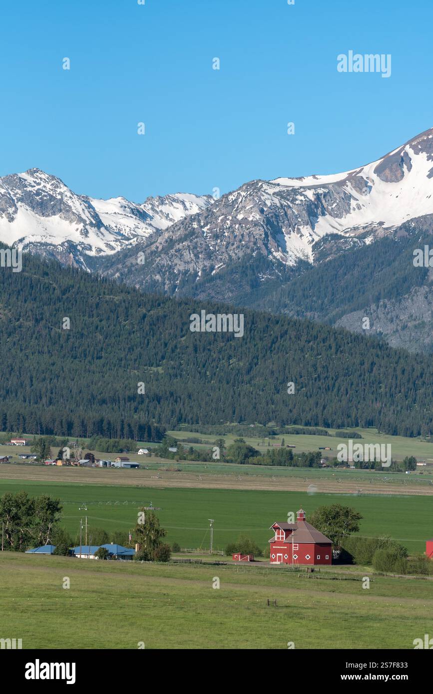 Wallowa Valley and the Wallowa Mountains, Oregon Stock Photo - Alamy