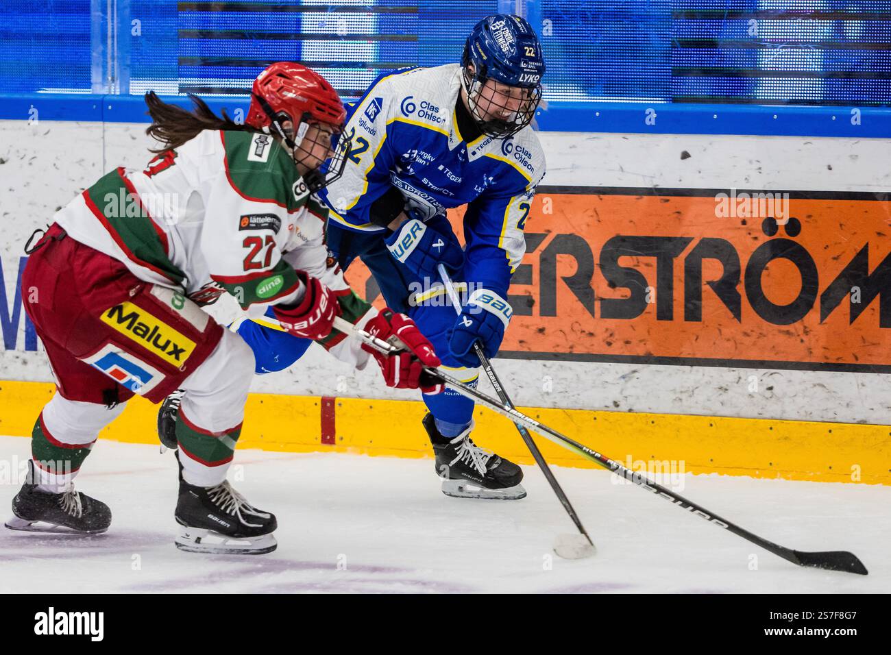 Leksand, Sverige. 19th Jan, 2025. 250119 Modos Ebba Hedqvist och Leksands Agata Sarnovska under ...