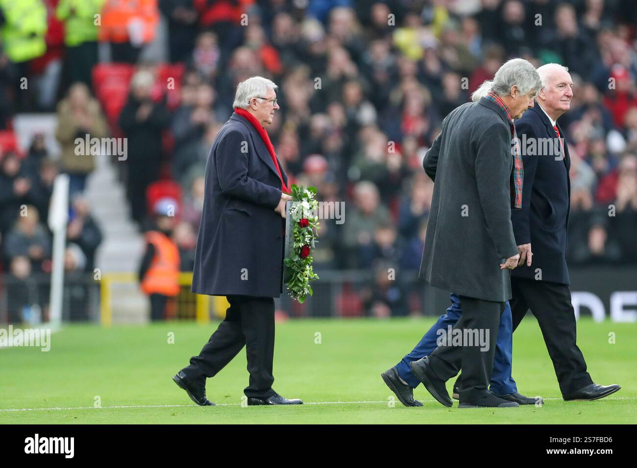Sport denis law rip hi-res stock photography and images - Alamy