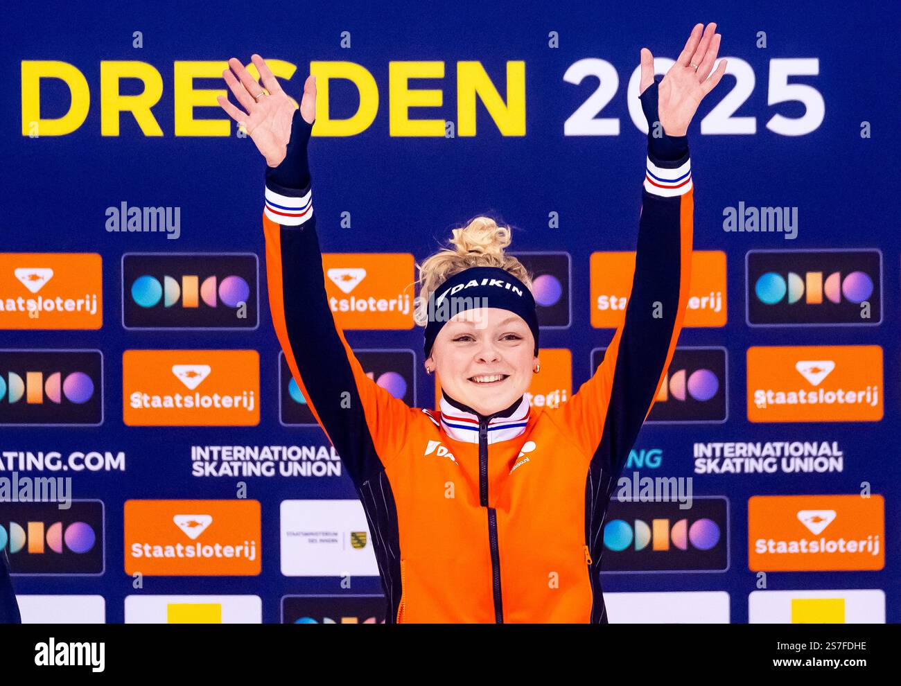 DRESDEN - Xandra Velzeboer wins gold in the 1500 meters on final day of ...