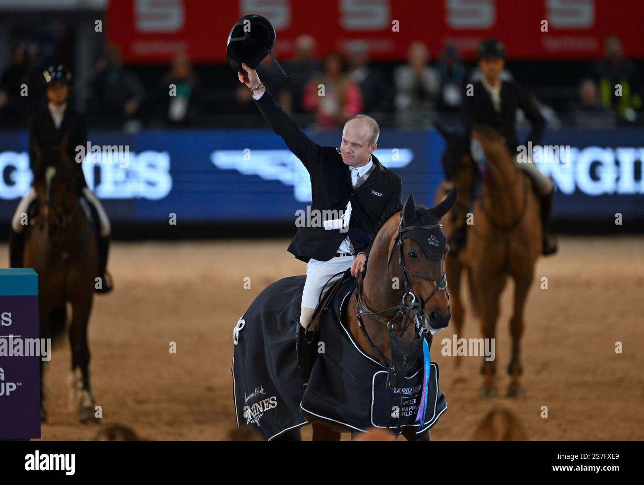 Leipzig, Germany. 19th Jan, 2025. Equestrian sport/jumping, World Cup ...