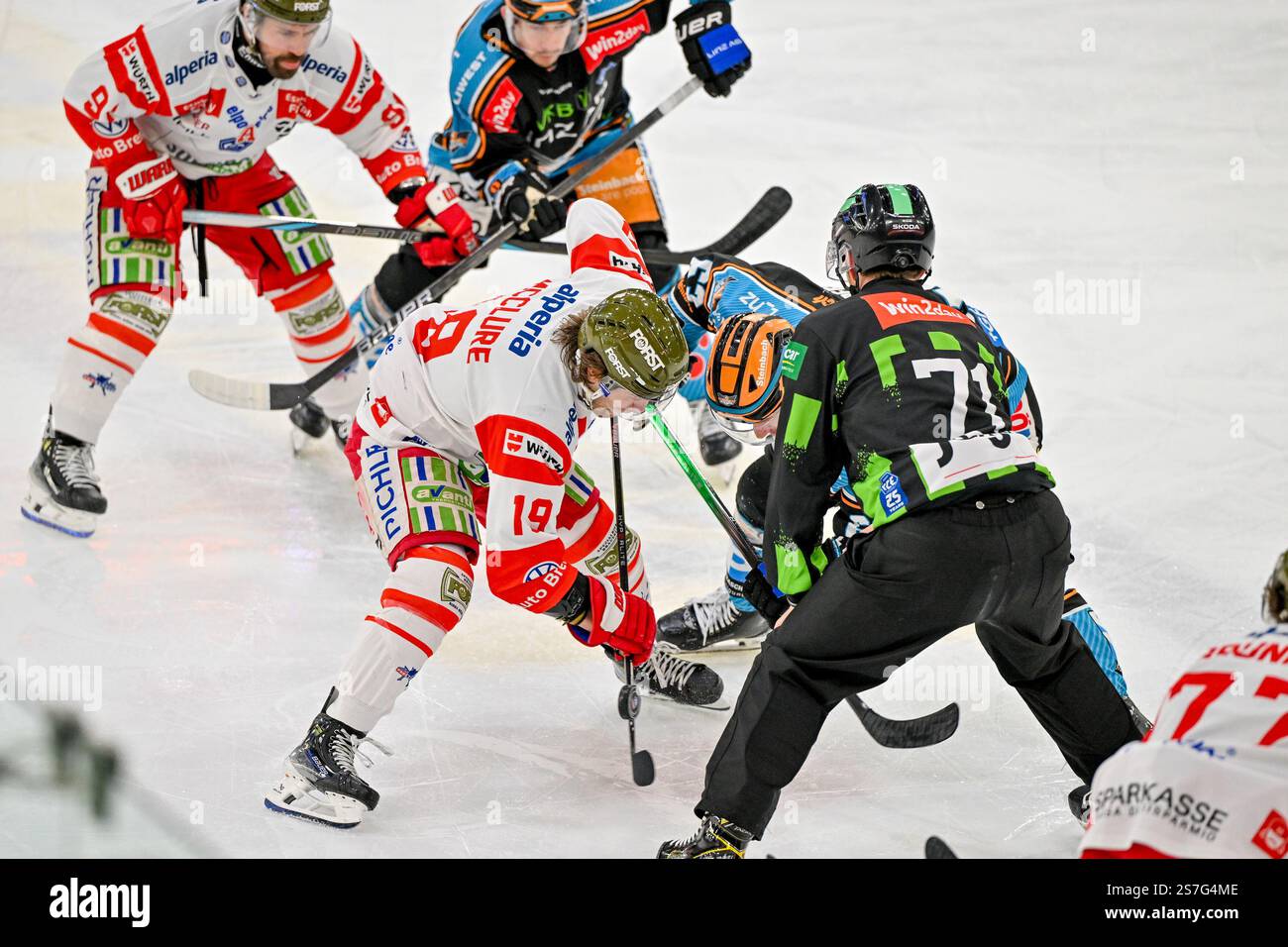 Linz, Austria. 19th Jan, 2025. LINZ, AUSTRIA -JANUARY 19: Brad McClure ...