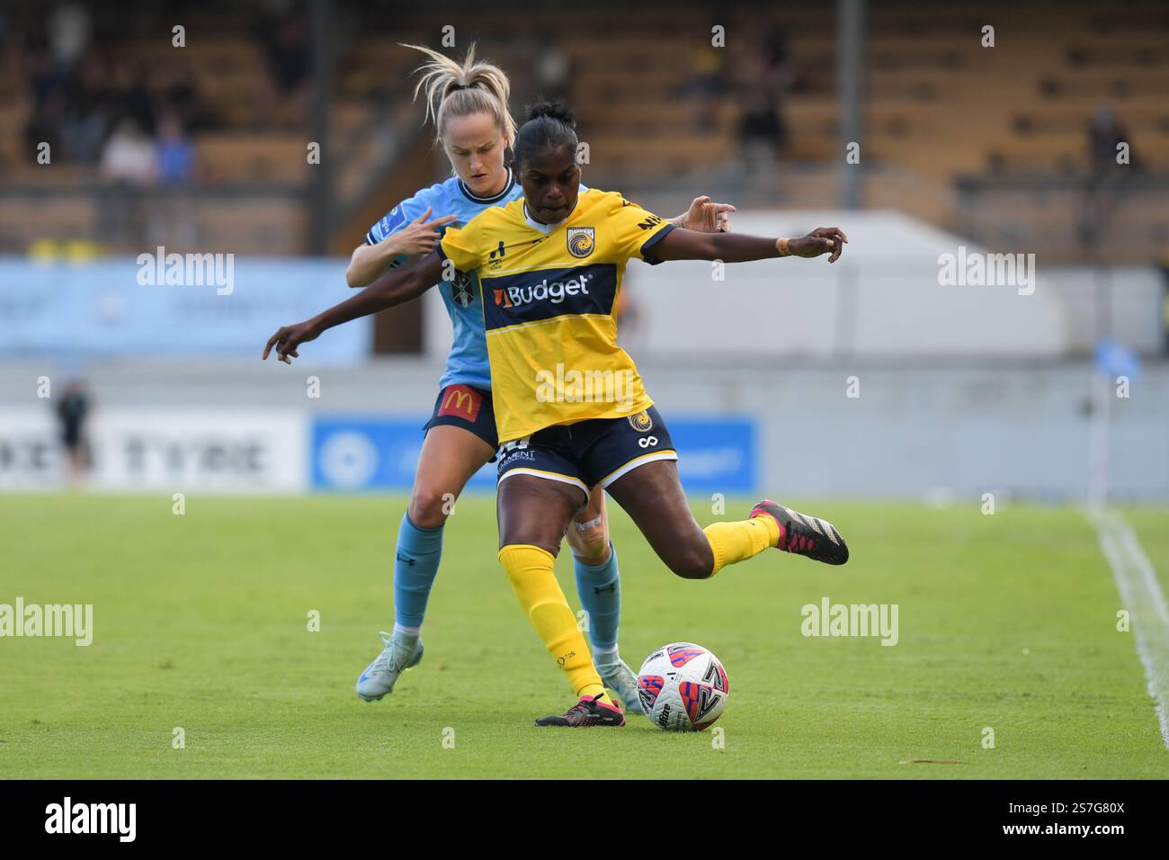 Lilyfield, Australia. 19th Jan, 2025. Faye Louise Bryson (back) of ...