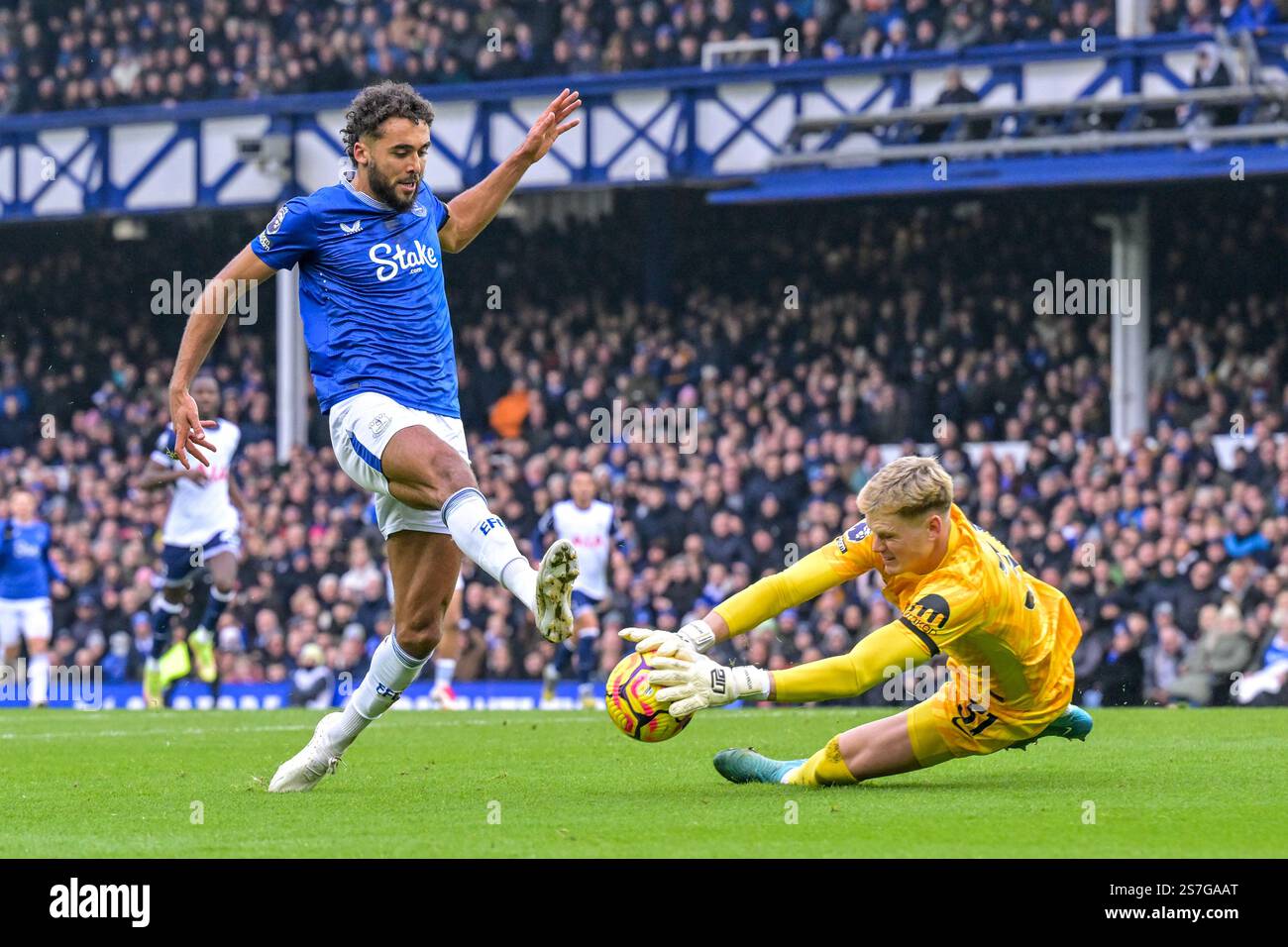 Goodison Park, Liverpool, UK. 19th Jan, 2025. Premier League Football ...