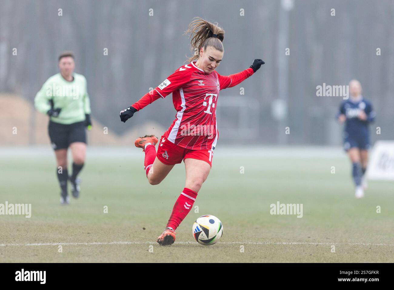 Alena Bienz (1. FC K?ln, #11). Testspiel Frauen, 1. FC K?ln - VfL ...