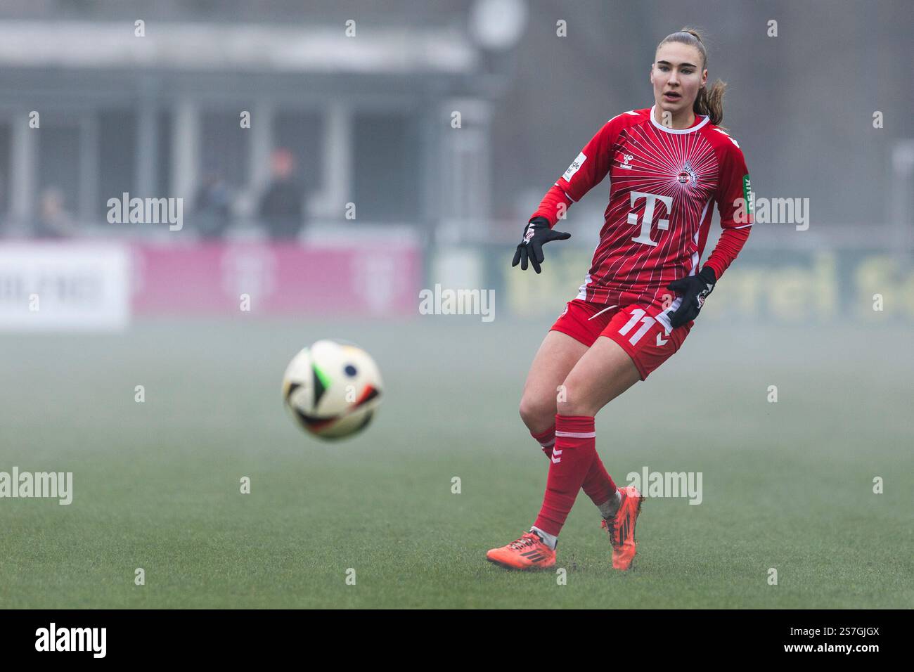 Alena Bienz (1. FC K?ln, #11). Testspiel Frauen, 1. FC K?ln - VfL ...