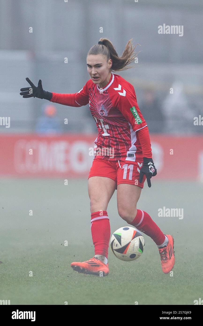 Alena Bienz (1. FC K?ln, #11). Testspiel Frauen, 1. FC K?ln - VfL ...