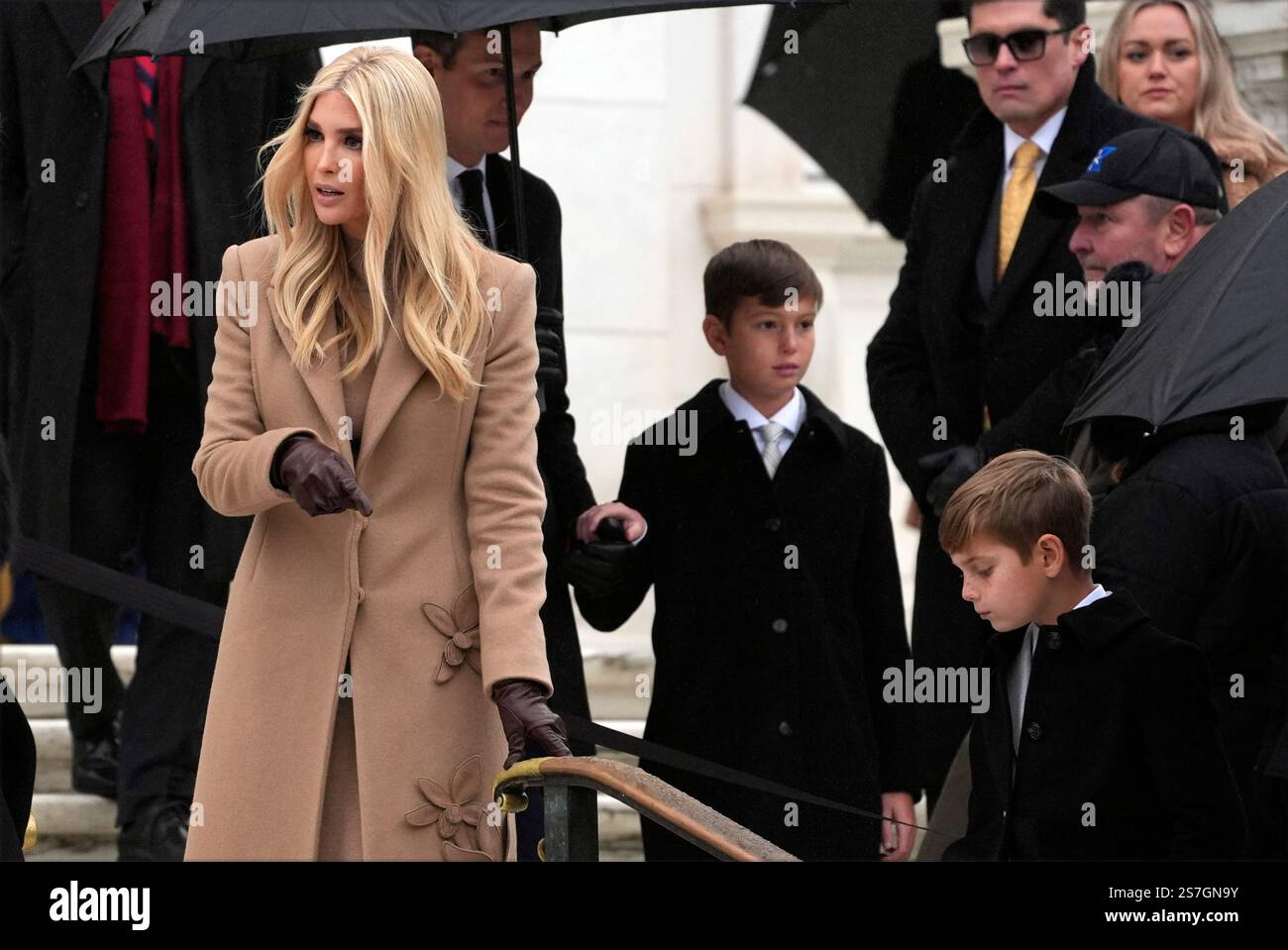 Ivanka Trump, Jared Kushner and sons Joseph and Theodore arrive before ...