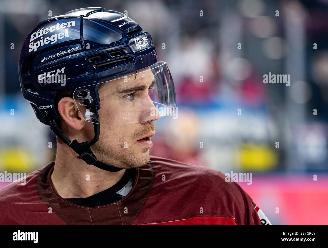 Ryan McKiernan (Duesseldorfer EG, #8) / Portrait / Portraet. GER, EHC ...
