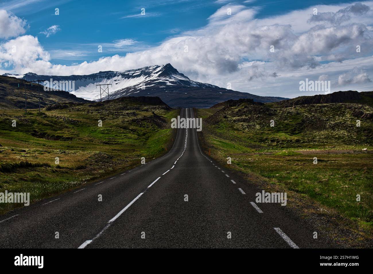Icelandic tourist destination hi-res stock photography and images - Alamy