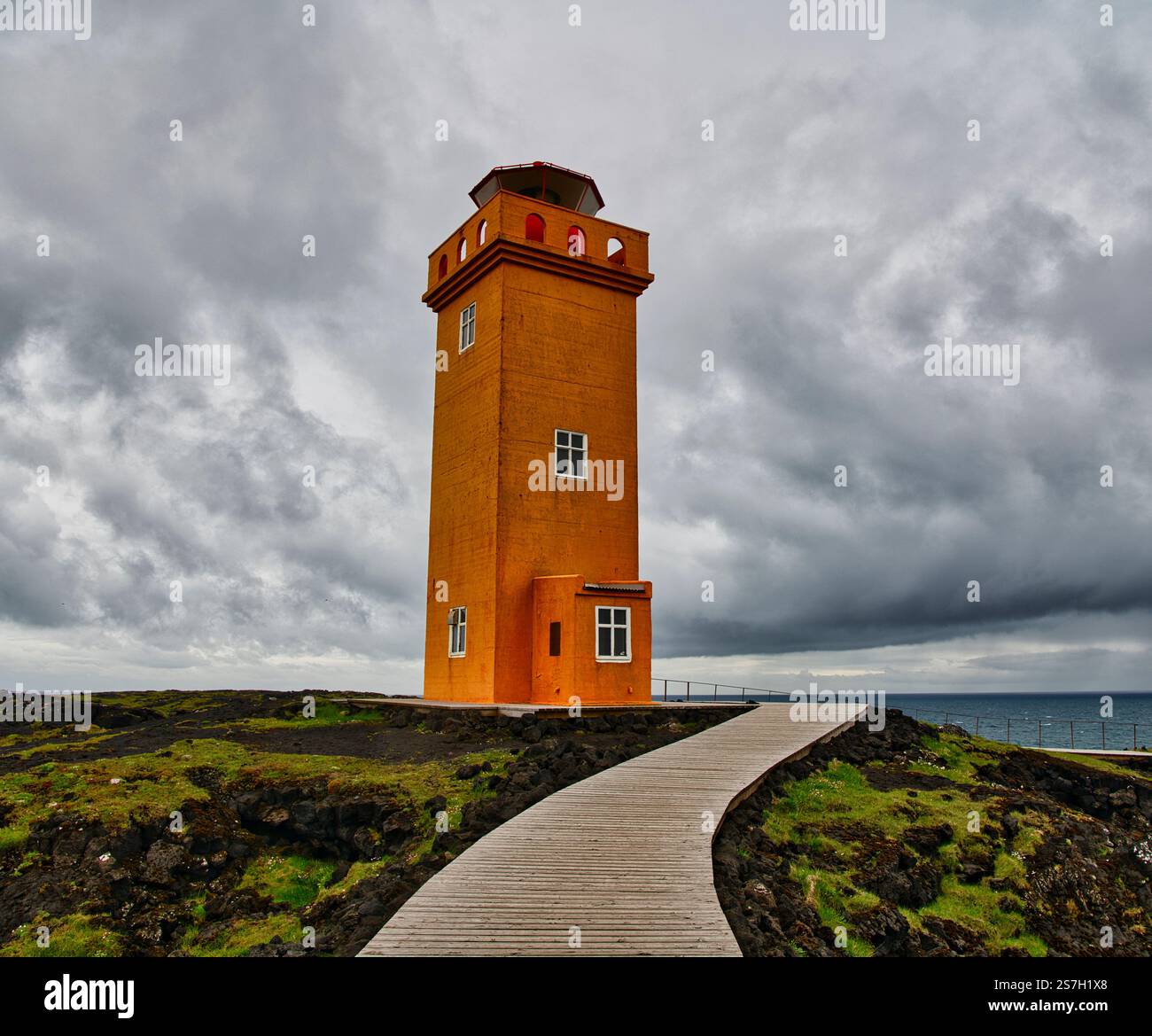 Building on peninsula clouds hi-res stock photography and images - Alamy