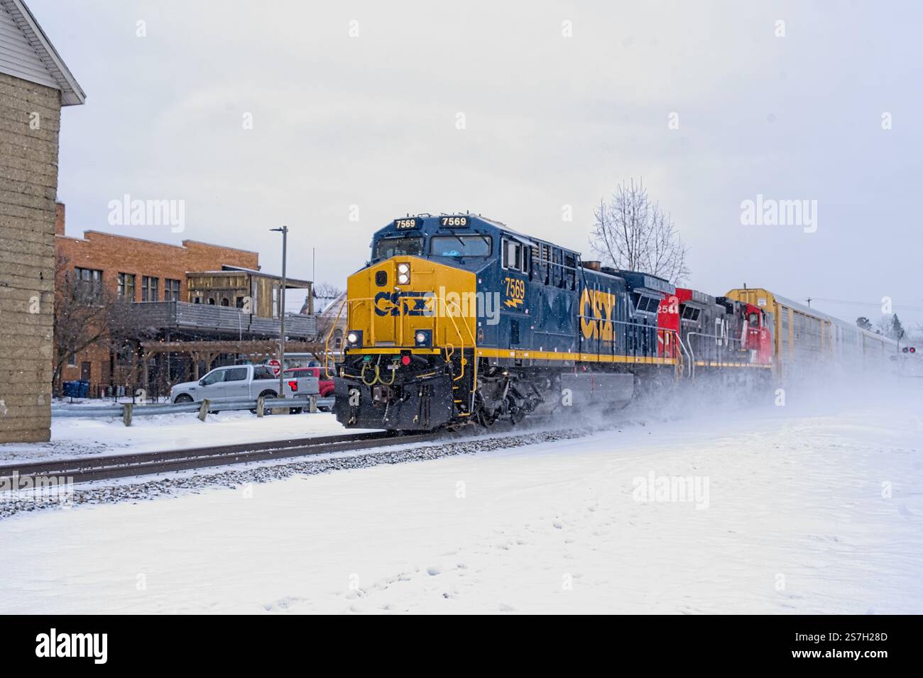 Canadian National Railway train number 251 stirs up the snow in Holly ...