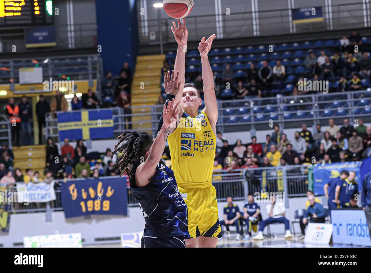 Turin, Italy. 19th Jan, 2025. #28 Giovanni Severini (Reale Mutua Basket ...