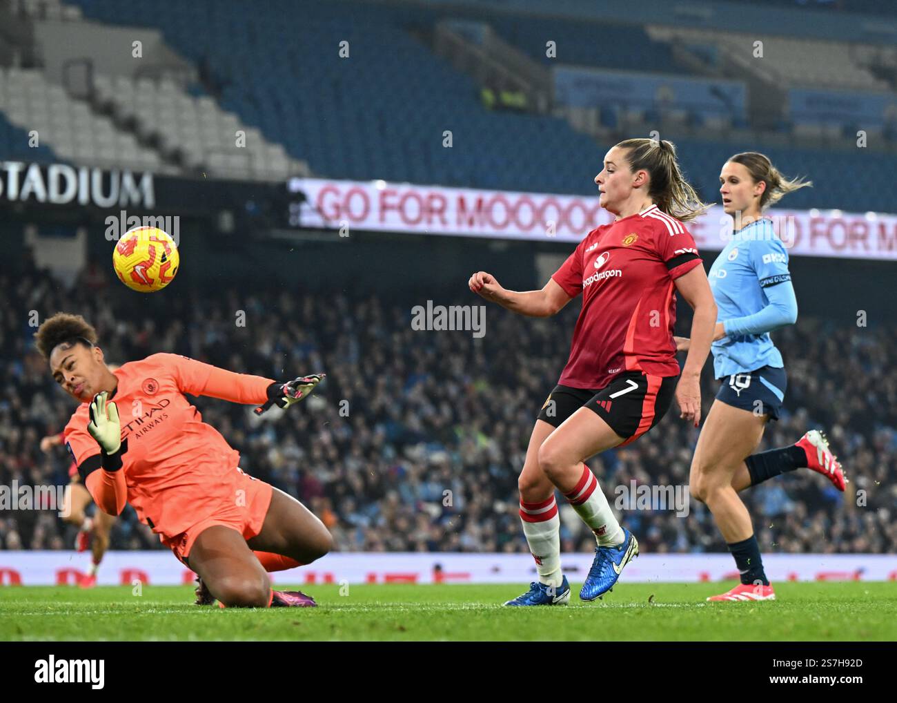 Manchester, UK. 19th Jan, 2025. Ella Toone of Manchester United Women ...