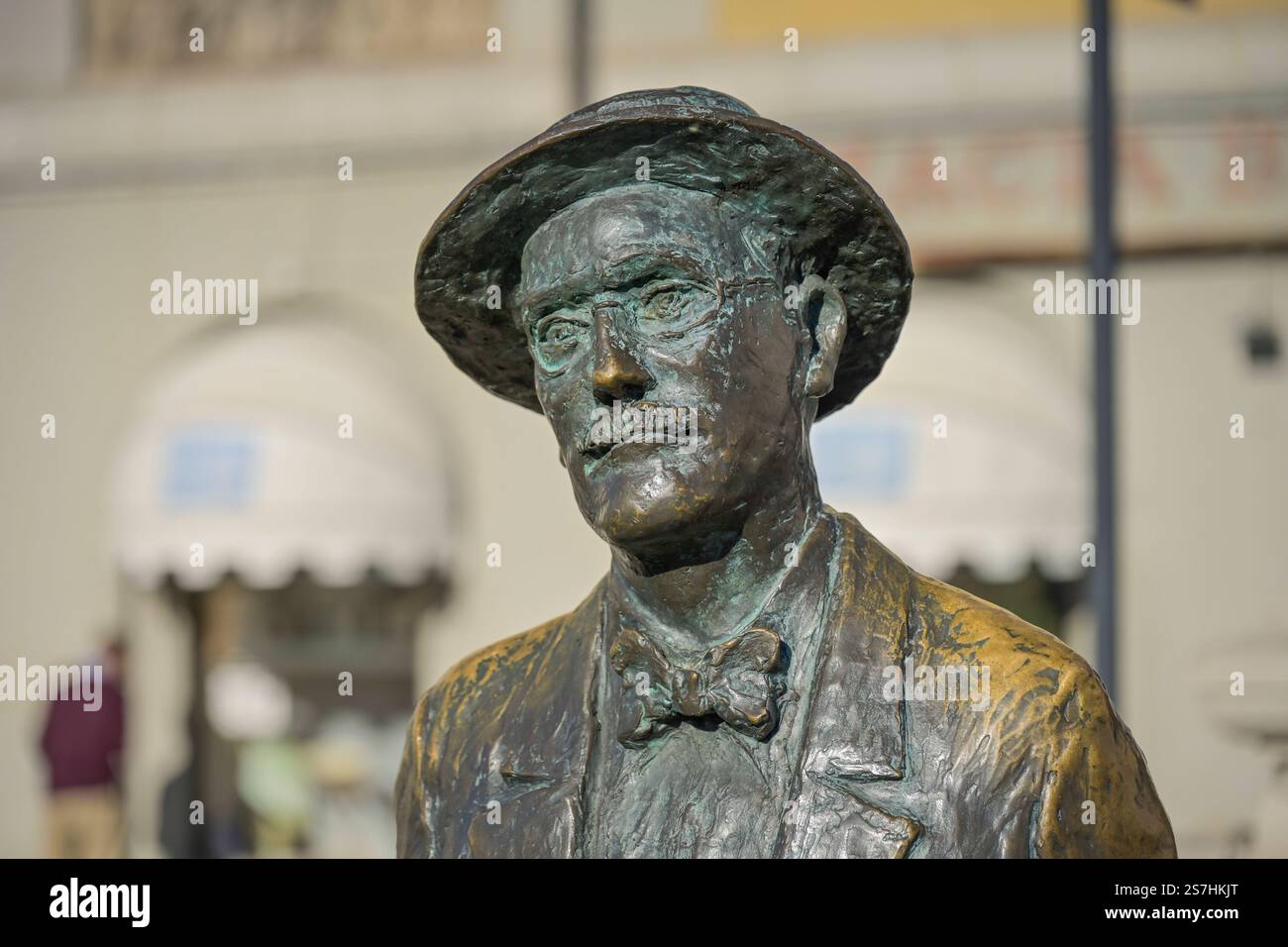 Bronzestatue James Joyce, Schriftsteller, Passagio Joyce, Brücke über ...